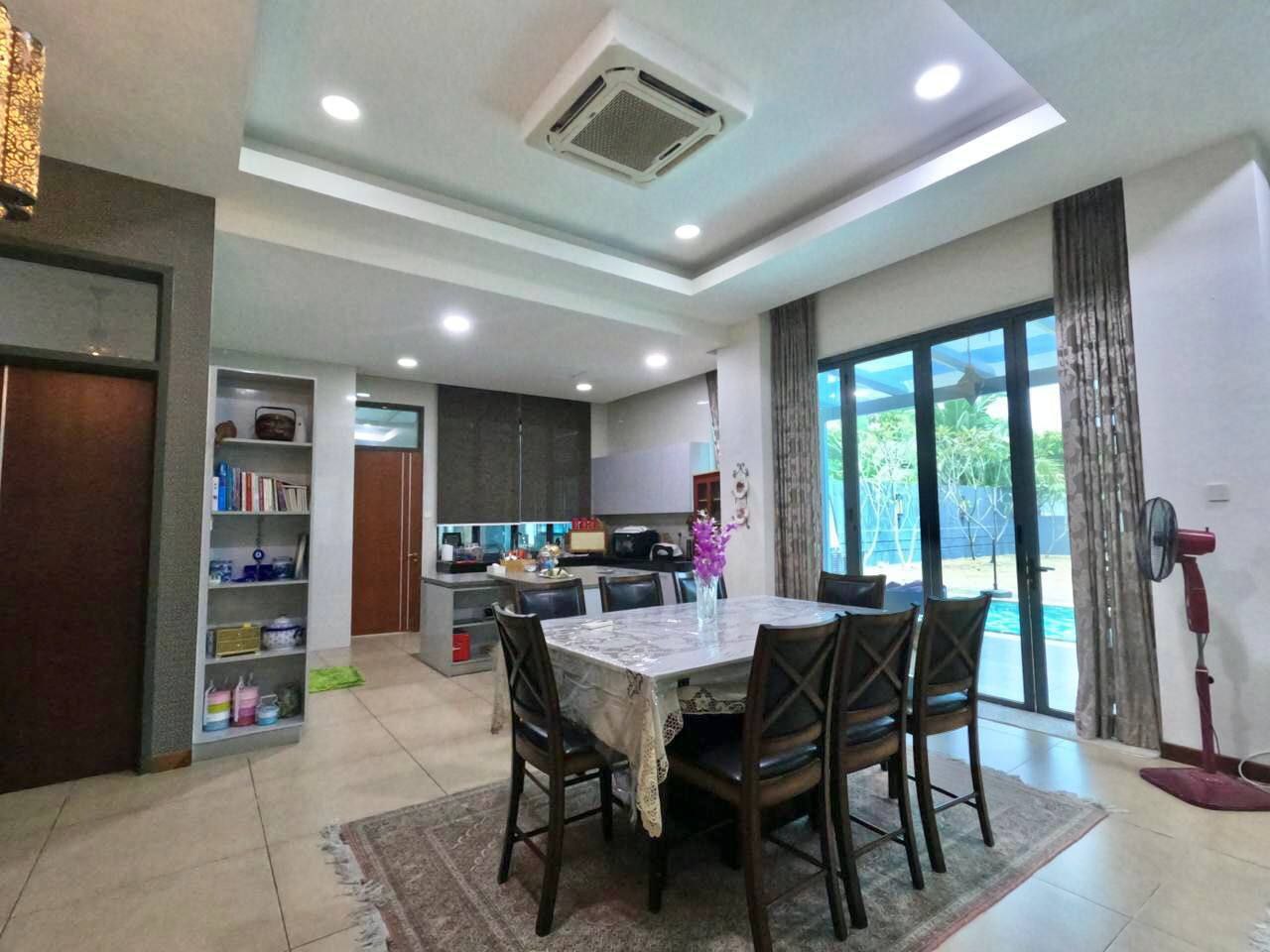 3 Storey Bungalow Jalan Setia Perdana, Setia Alam (Corner lot)